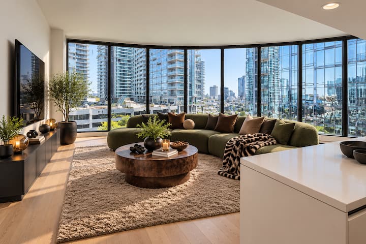 Crypto Skyline View  Parking  Pool + Gym  Dtla - South Gate, CA
