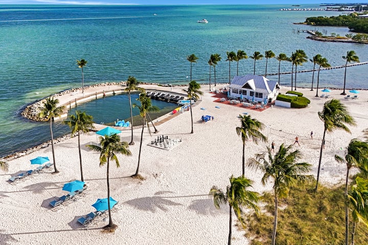 Spacious Double Queen W/ Beach Access, Marathon - Marathon, FL