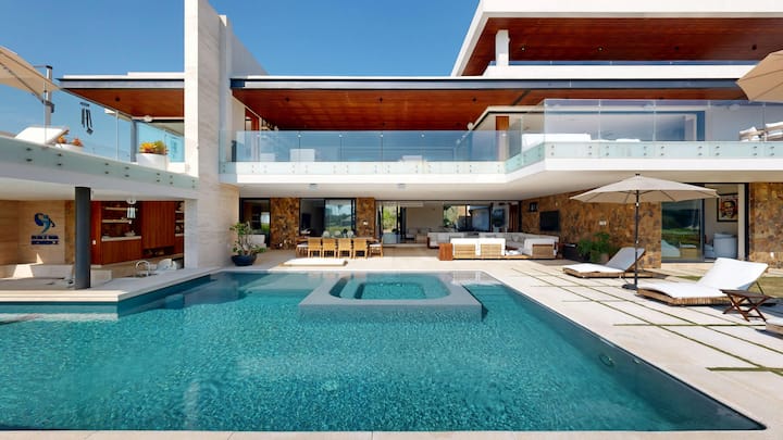 Tres Vidas Grand Villa / Golf Estate - Acapulco