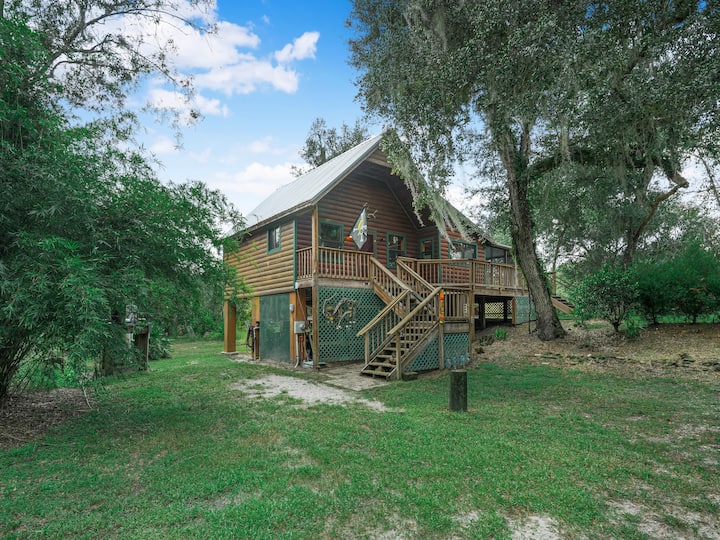 Pirates Cove Cabin | A Rustic River Escape - Arcadia, FL