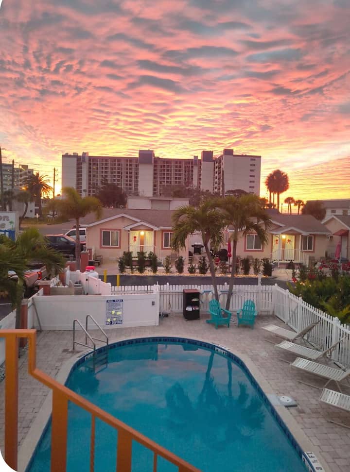 Beach Boutique Motel W/ Pool, 1 Block From Beach! - St. Pete Beach, FL