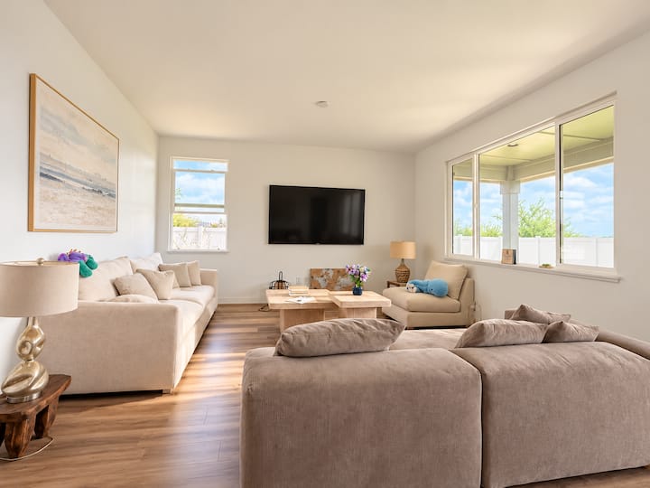 Newly Built Ewa Beach Home Near The Ocean - Kapolei, HI