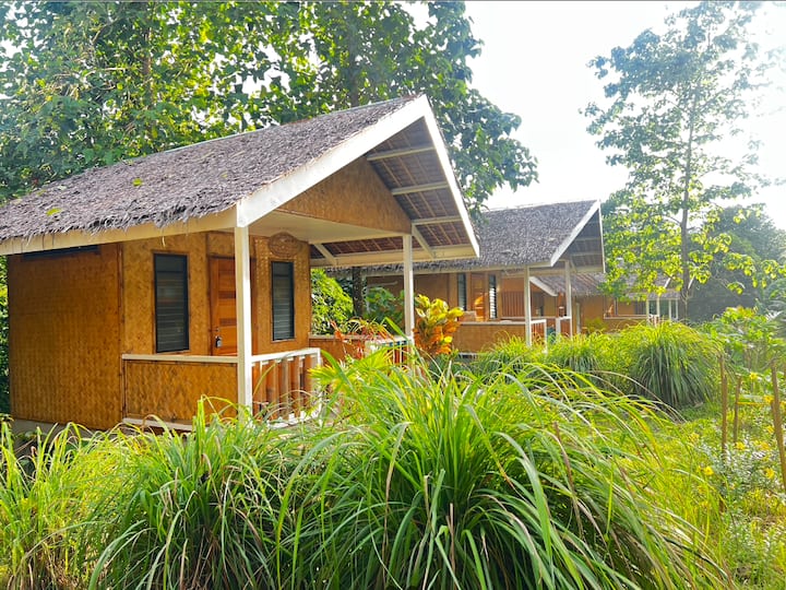Clean & Cozy A/c Twin Bed Bungalow At The Village - Busuanga