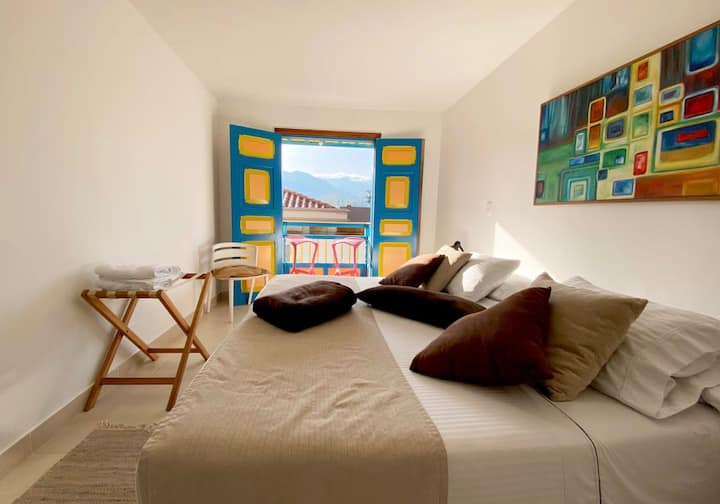 Room With Private Bathroom + Balcony With View - Salento, Colombia
