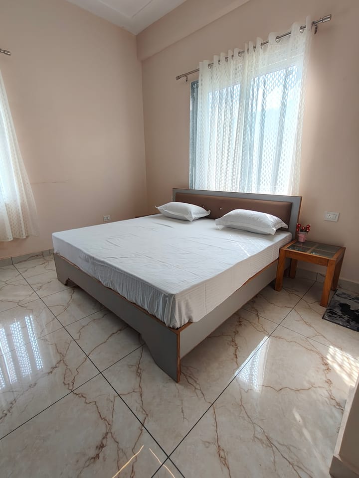Vellora Stay 
A Cozy Stay Amidst The Hills - Kathgodam