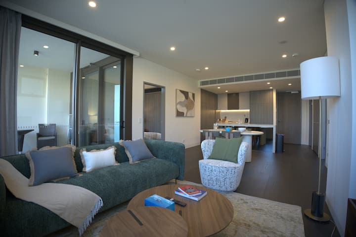 Cozy 2br With Parking | 9 Minutes Walk To Station - North Sydney