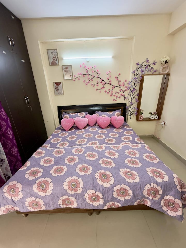 Cozy Stay | Near Amrita Hospital | 2bhk - Faridabad