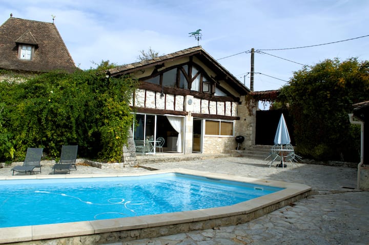 Le Gite - Chez Alex: Converted Stone Barn W/pool. - Monflanquin