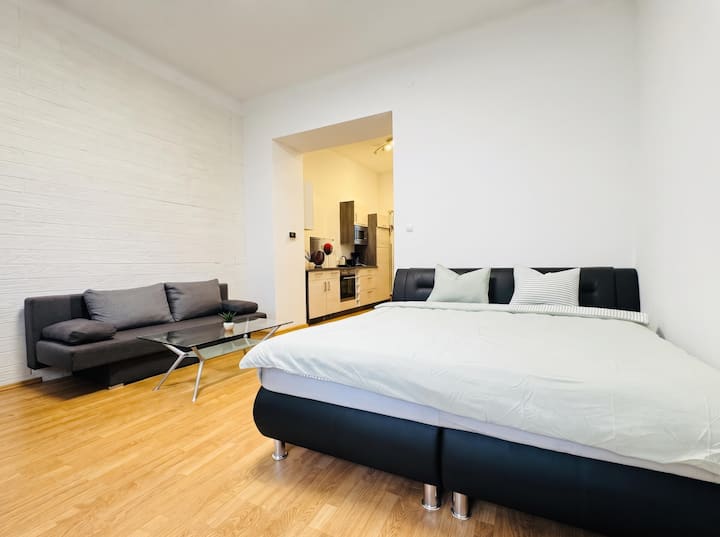 2br Apartment | Convenient Transport Access - Klosterneuburg