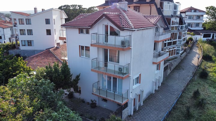 Casa Dell' Arte / Къщата на Художника - Ahtopol