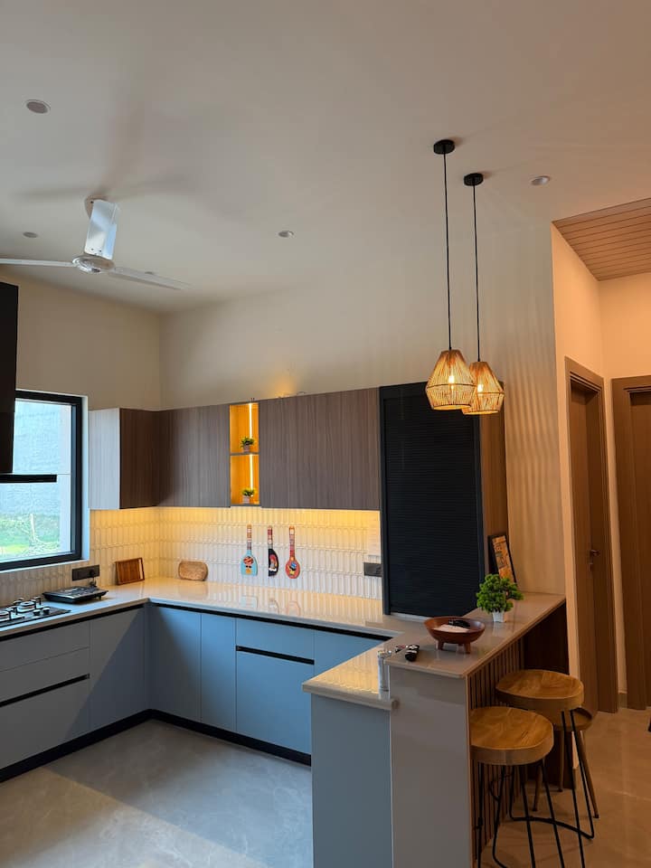 The Ivy By The Northmere Stays | Luxury 3bhk Stay - Sahibzada Ajit Singh Nagar