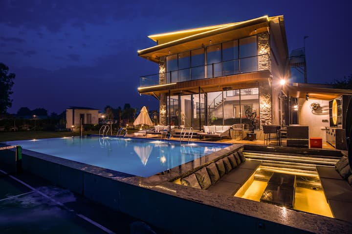 Miami Estate | Luxe Villa With Private Pool - Noida