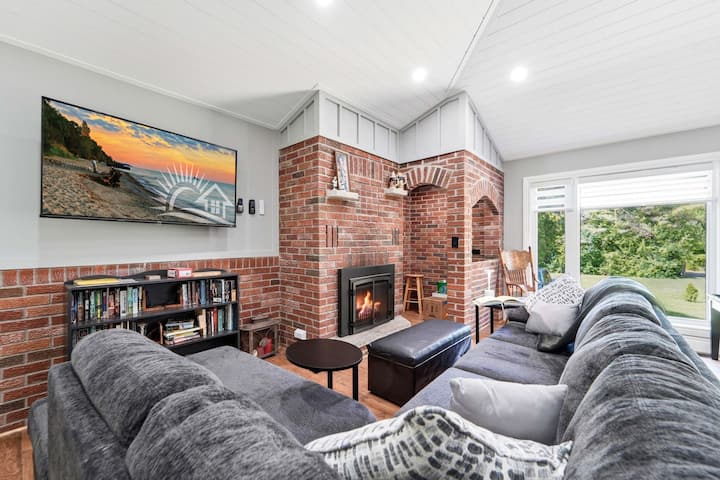 Room For Ten In The Heart Of Bayfield Village - Bayfield