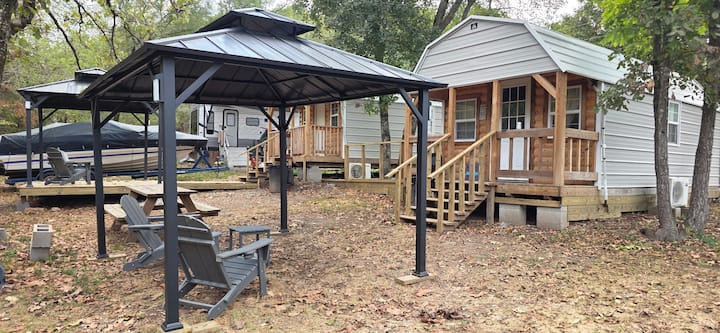 Charming Cabin-tahlequah-wifi-pets-glamp In Style - Bear Lake, Kansas