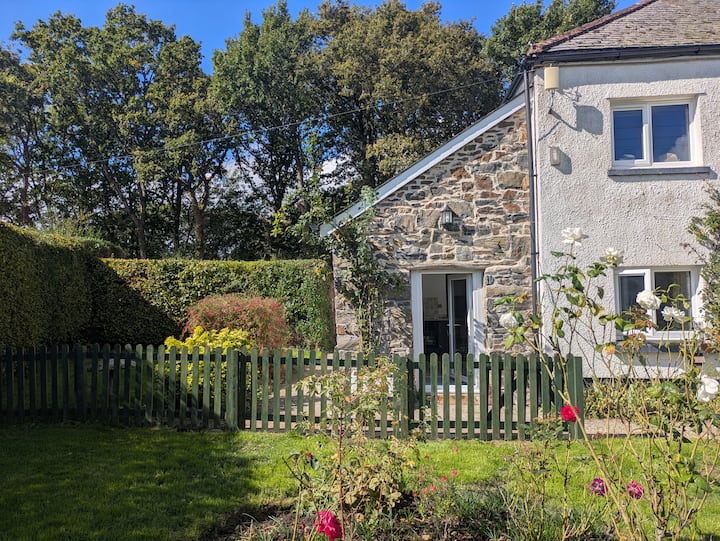 200 Year Old Former Dairy - Chagford
