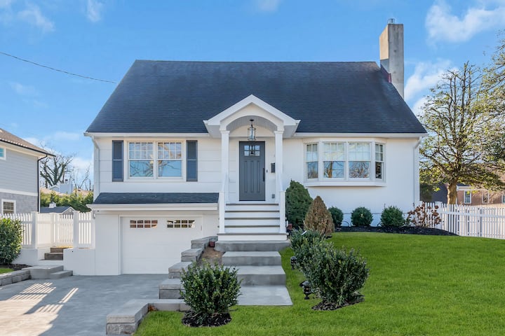 Spring Lake House With Fireplace - Spring Lake, NJ