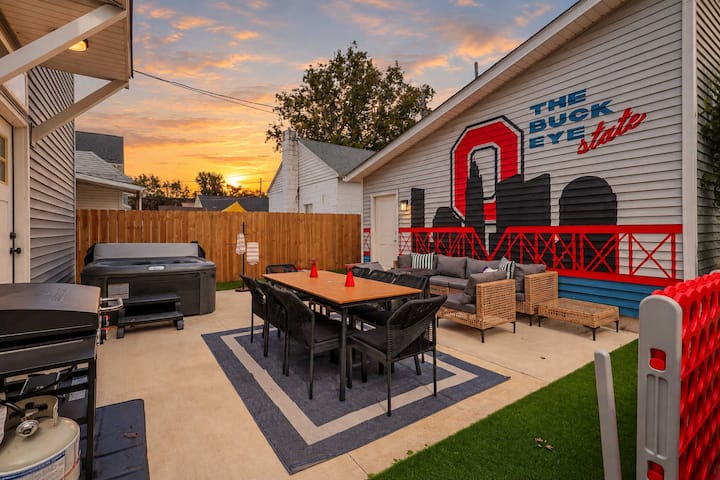 Scarlet State Of Mind | Hot Tub + Games - Hilliard, OH