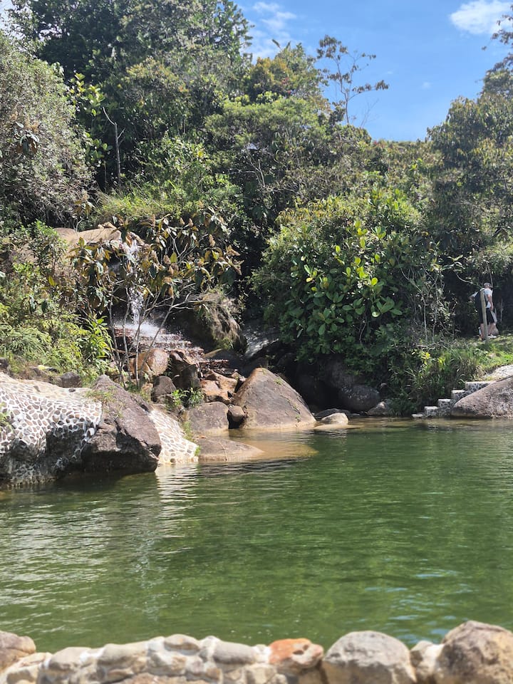Disfruta De Espectacular Casa Con Piscina Natural - Ricaurte