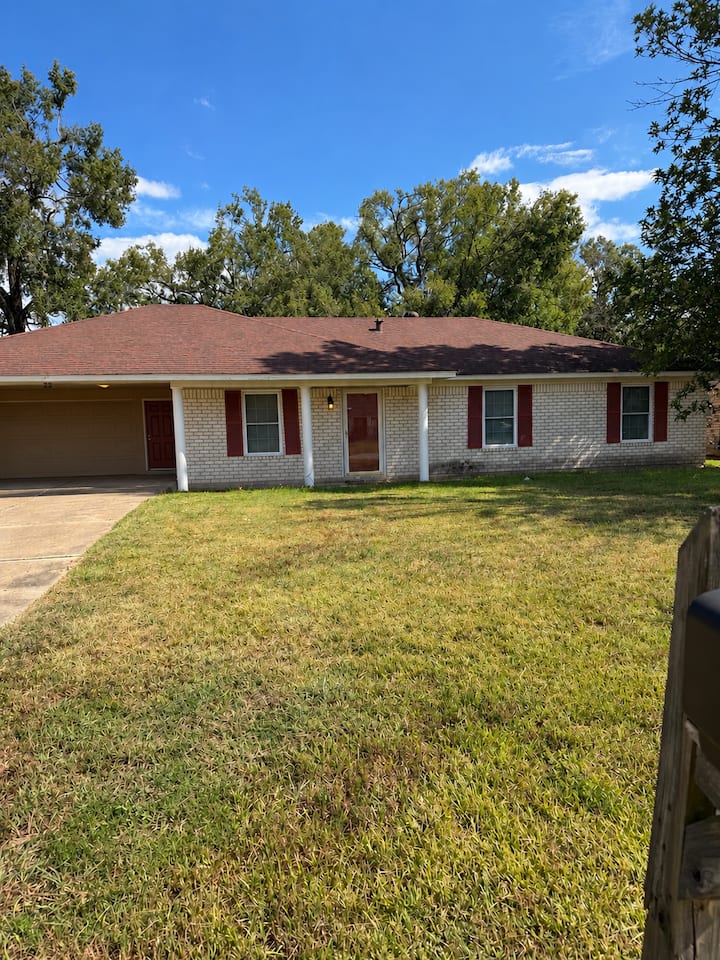 The House On Colonial - Monroe, LA