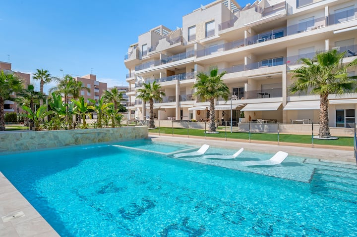 New Luxury Apt: Pool, Modern & Near Beach - Guardamar del Segura