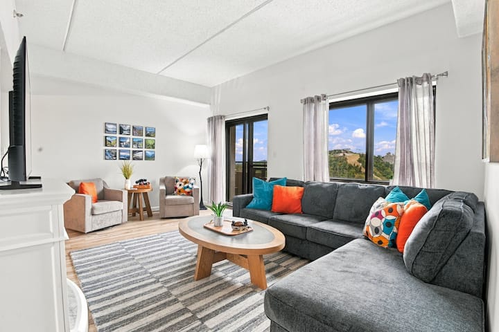2br High Floor Suite | Mountain Views | Pool/sauna - Linville, NC