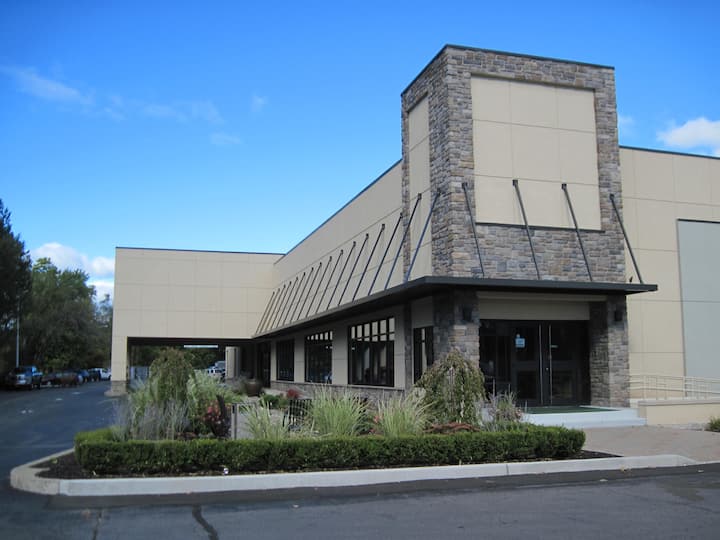 Kingston Regency Inn - Kingston, NY