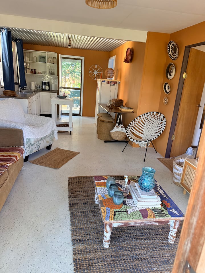 Pet Friendly Beach Retreat At Campwin Beach - Hay Point