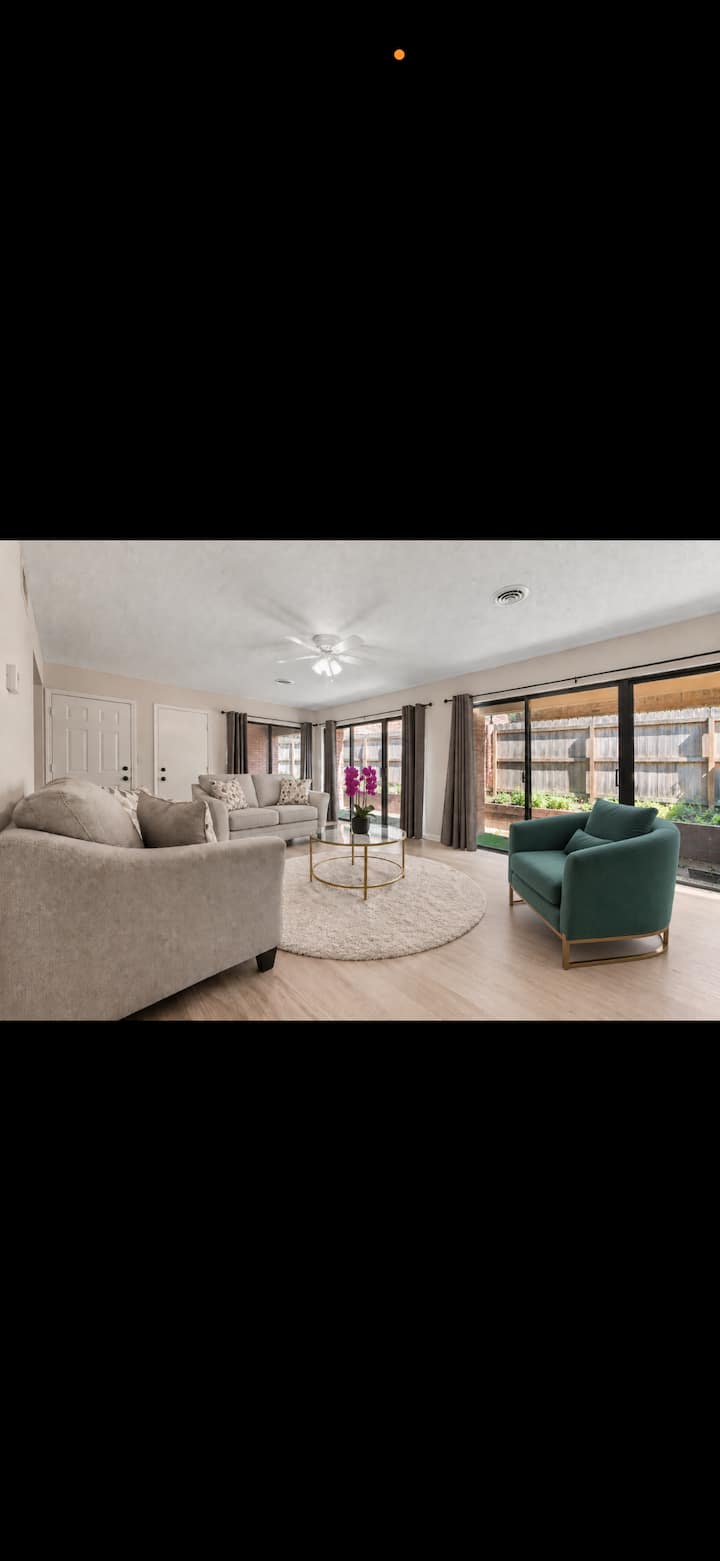 Luxury 3br Germantown Furnished Home 30+ Day Stays - Germantown, TN