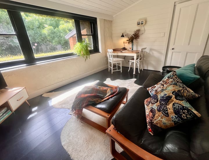 Westcott Cottage. Come Stay & Meet Our Alpacas! - Ballan