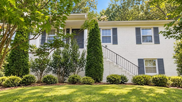 Brook Highland House | 3br, 2ba - Hoover, AL