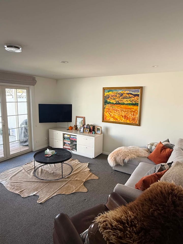 Great Base For Touring Stunning Central Otago. - Cromwell