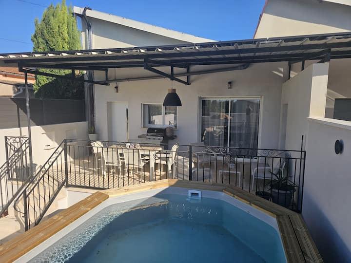 Gîte 6 Pers. Bain à Remous, Piscine Et Baby-foot - Valréas