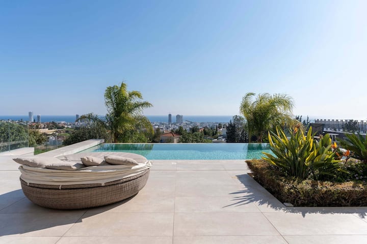Luxury 6br Villa  Infinity Pool  Sea Views - Limassol