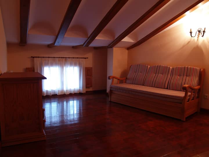 Acogedor Apartamento Duplex De 2 Habitaciones. - Mora de Rubielos