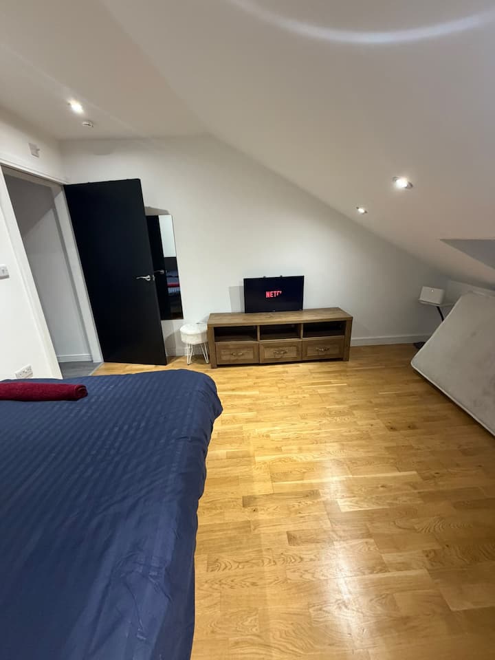 Full Flat By City Centre, Train Station & Hospital - Derby