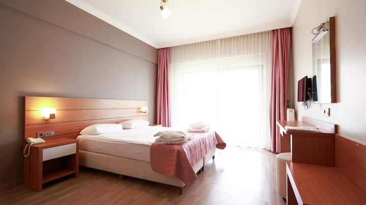 Kazdağlarında 90 M² Termal Family Suite - Akçay