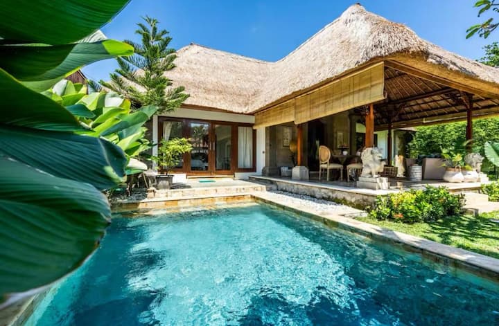 Tropical 3br Balinese Villa With Private Pool - 