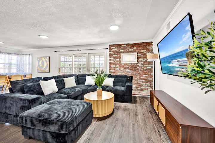 Family Home | Sleeps 9 | Disneyland | Knotts - Buena Park, CA