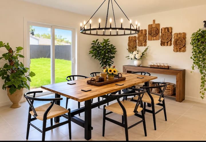 Golden Pine Haven, Luxury 5-bedroom Vacation Home. - Homestead, FL