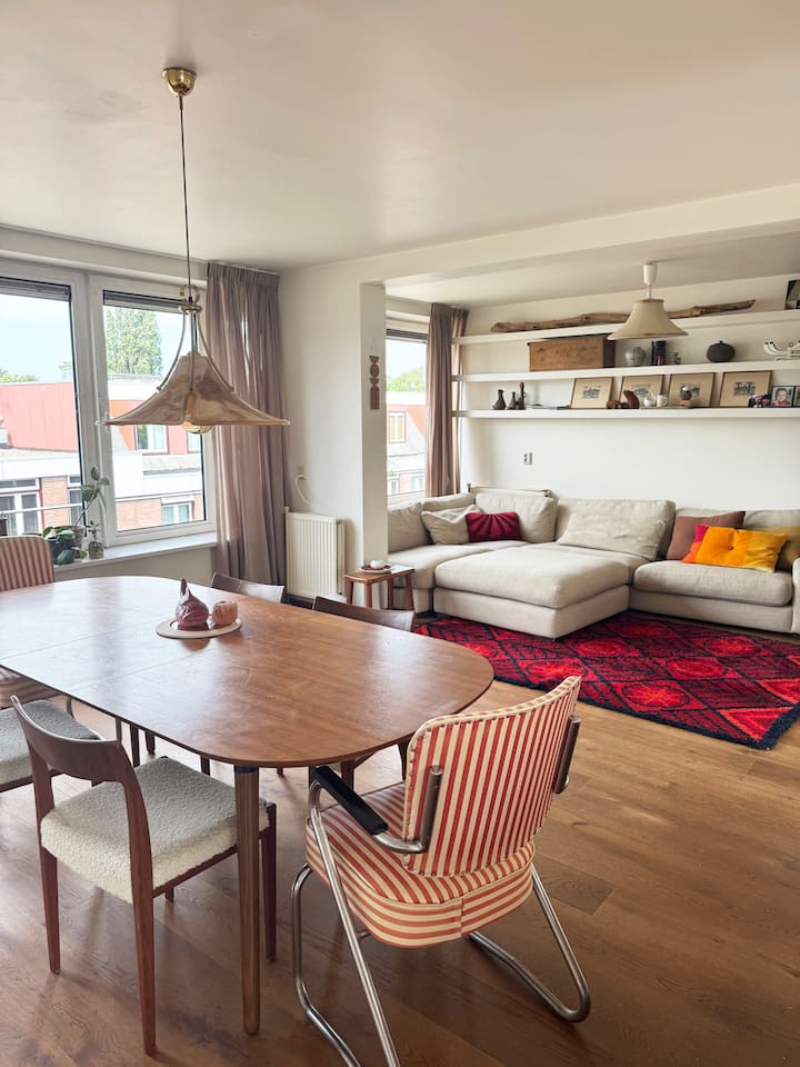 Bright And Happy Family Home - Amsterdam