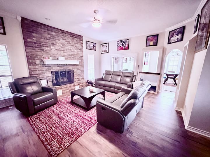 Lxy 1king, 2queen, 1 Sofa Bed, 4 Tv, Good Location - Wichita Falls, TX