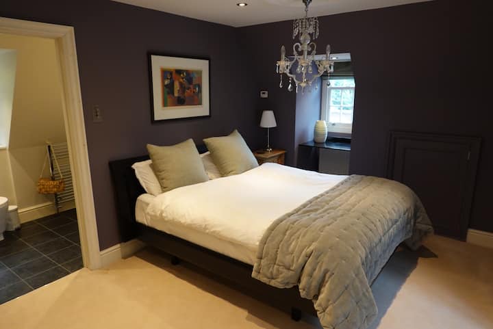 Self-contained One Bedroom Flat In Farnham - Farnham