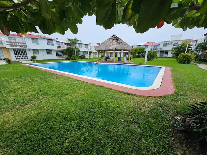 Casa Para Descansar Después De Un Día De Playa - Acapulco