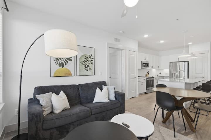 Beautiful 2br Near Pga & Universal Studios - Frisco, TX