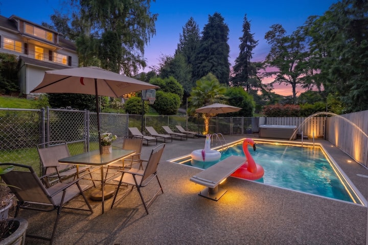 Charming Upper Suite | Pool, Hot Tub & Bbq - SeaTac, WA