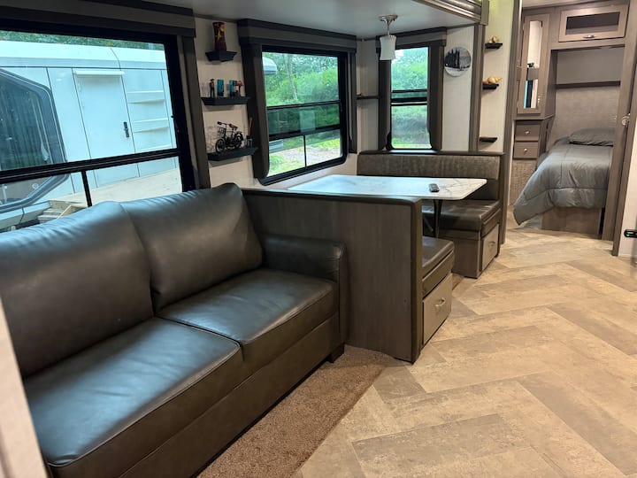 Catskill Getaway 2br/2bed New Luxury Rv-4 - Hudson Valley, NY