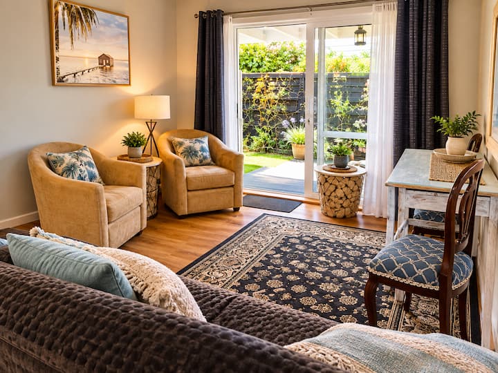 Palm Tree Cottage - Ōtaki Beach