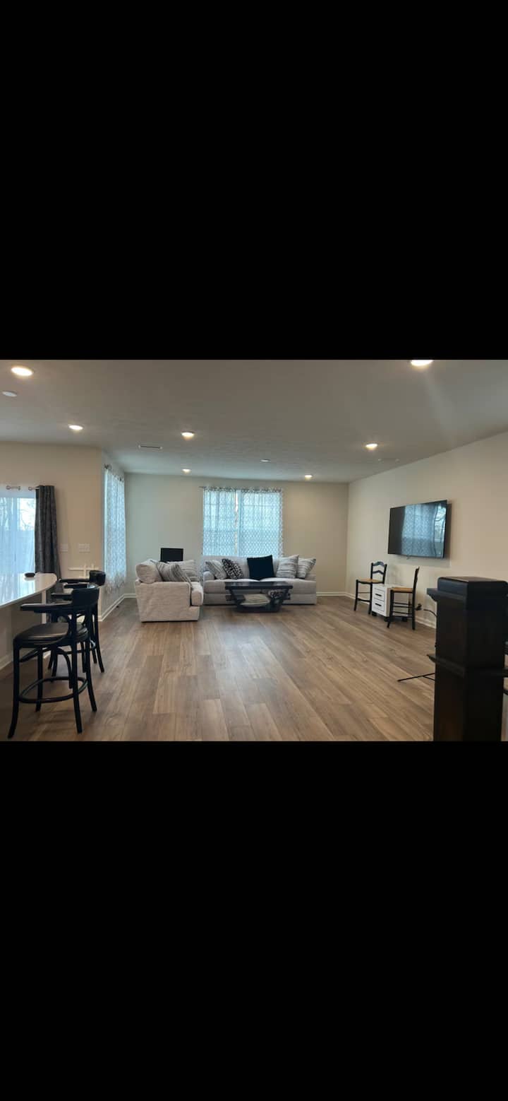 Mini's House4 - Zionsville, IN