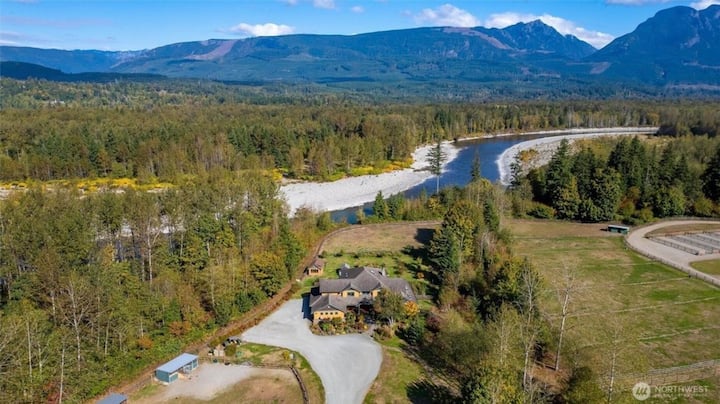 Eagles Landing | Family Friendly, Rural Escape! - Gold Bar, WA
