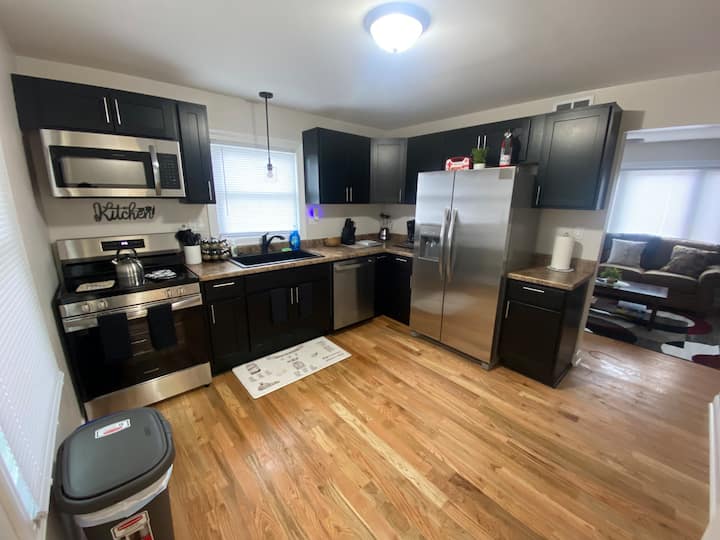 Hound Dog Ii Pro Cleaned Self Check In Sleeps 12 - Racine, WI